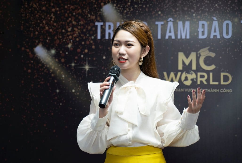 Bật Mí Thu Nhập Của Nghề MC: Liệu Có Như Lời Đồn?